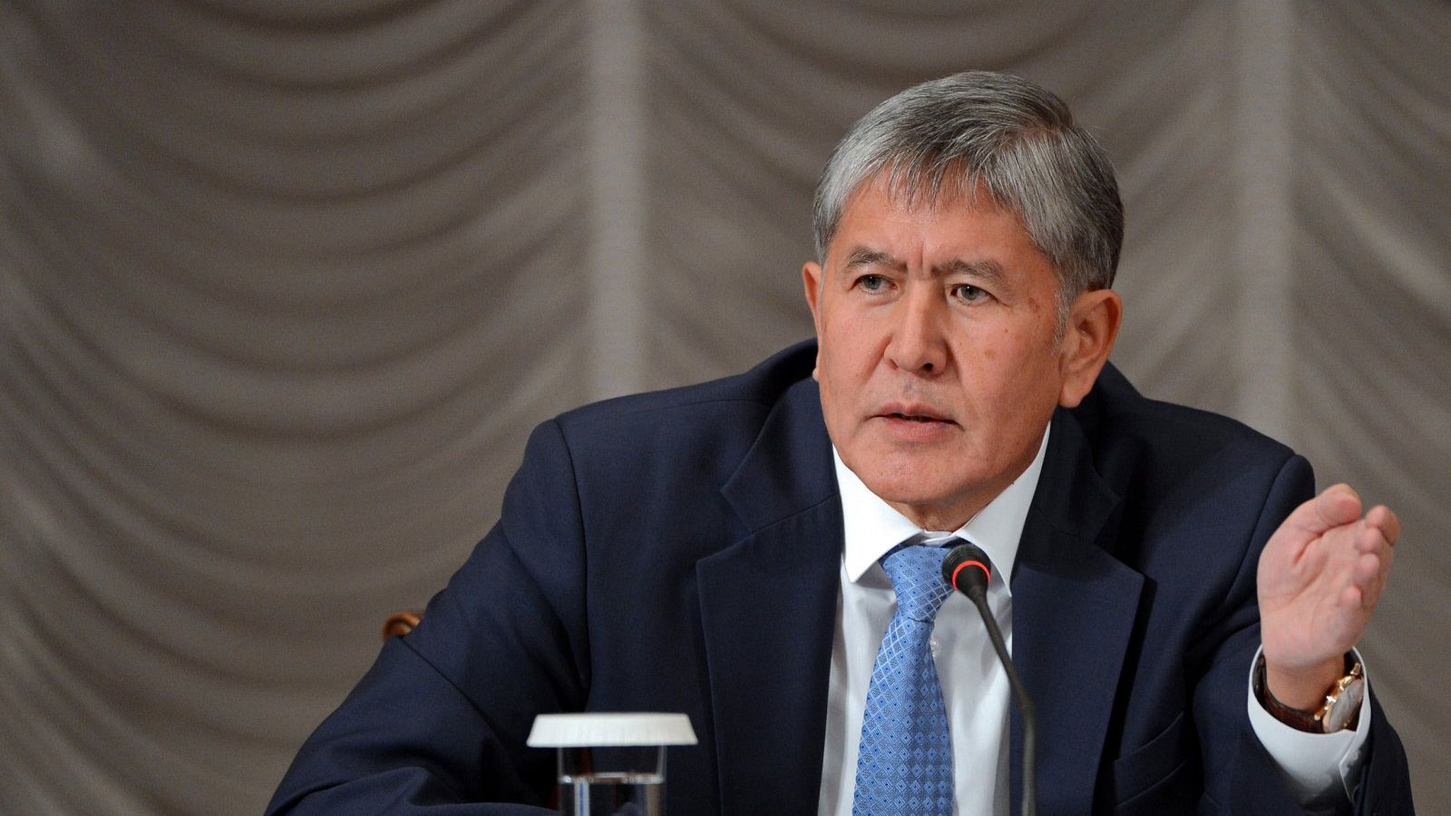 Almazbek Atambayev tells about money given to Jeenbekov by Raiym ...