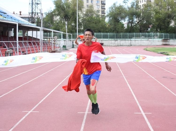 Runner covers over 400 kilometers for five days in Kyrgyzstan - | 24.KG