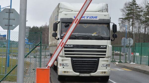 Tajikistan and Uzbekistan agree on transit passage of trucks without ...