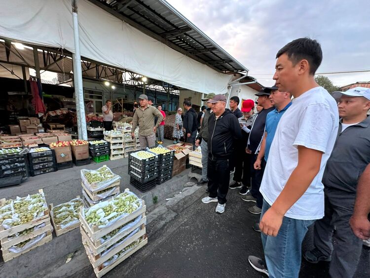 Well-known Teshik-Tash market in Osh to be moved outside the city - | 24.KG